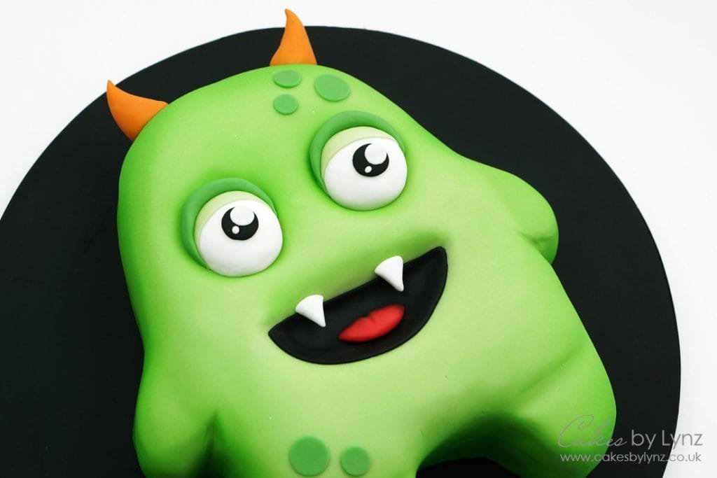Halloween Monster Cake Tutorial - Cakes by Lynz