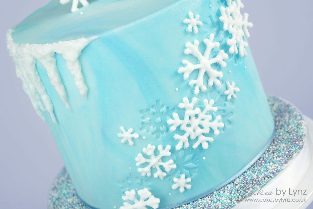 Winter Snowflake Cake Tutorial - Cakes by Lynz