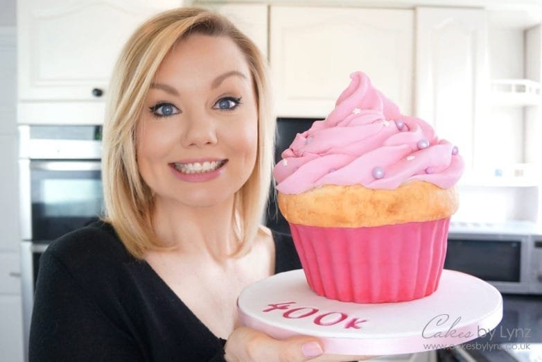 How to make a Realistic Giant Cupcake - Plus 400k Subscribers - Cakes ...