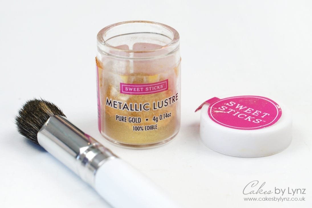 My 6 favourite ways To create edible metallic paint for your cakes ...
