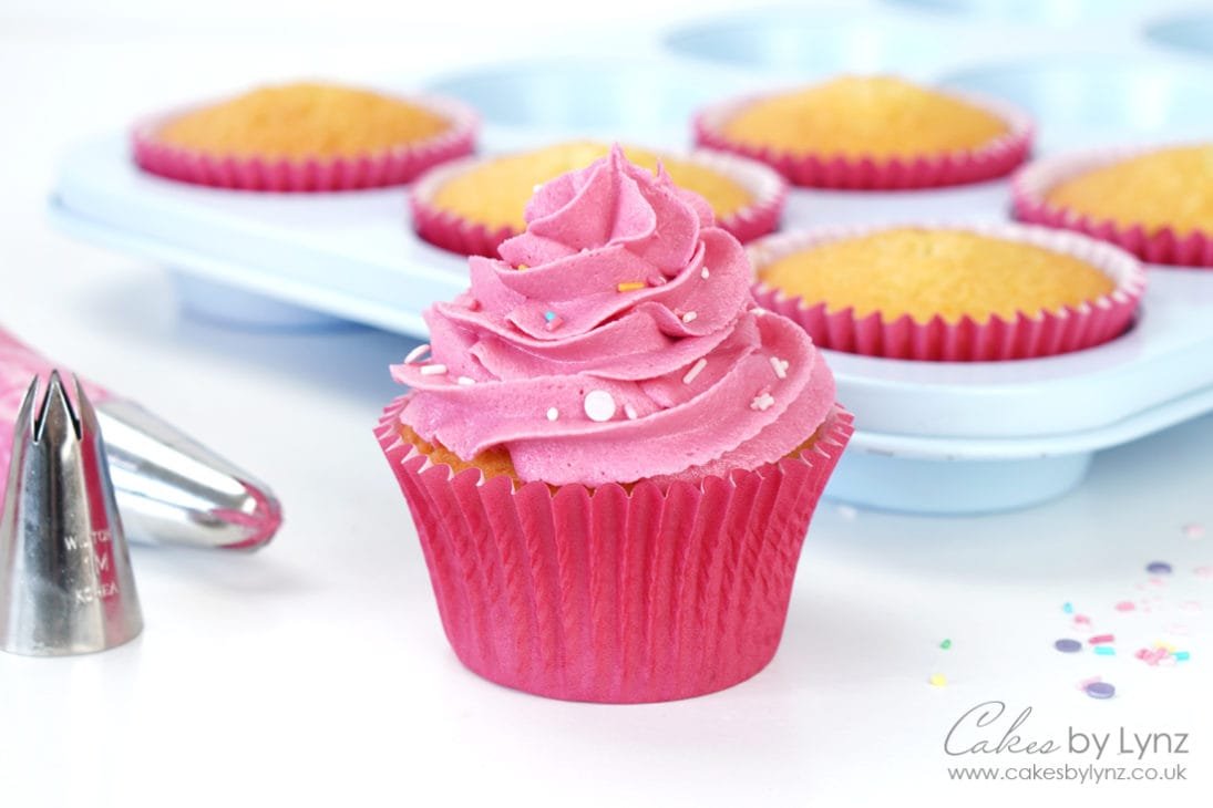 Ultimate Beginner's Guide to Making Cupcakes - Cakes by Lynz
