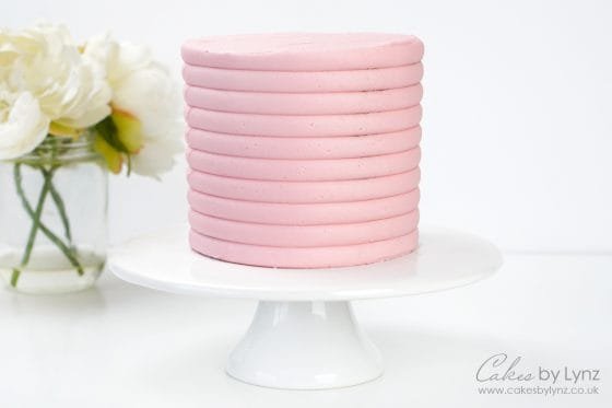 Adding Texture onto Buttercream Cakes - Cakes by Lynz