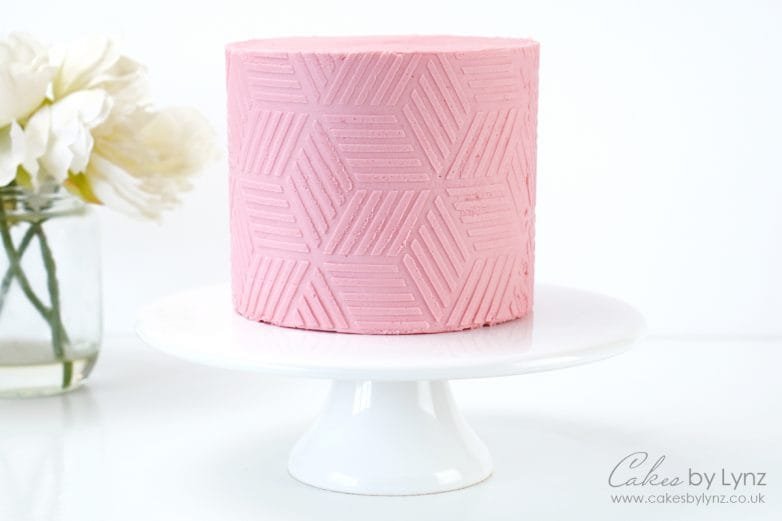 Adding Texture onto Buttercream Cakes - Cakes by Lynz