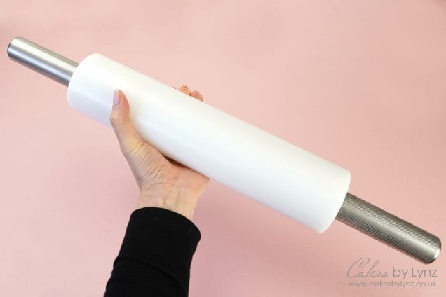 My Favourite Cake Decorating Tools - The Essentials - Cakes by Lynz