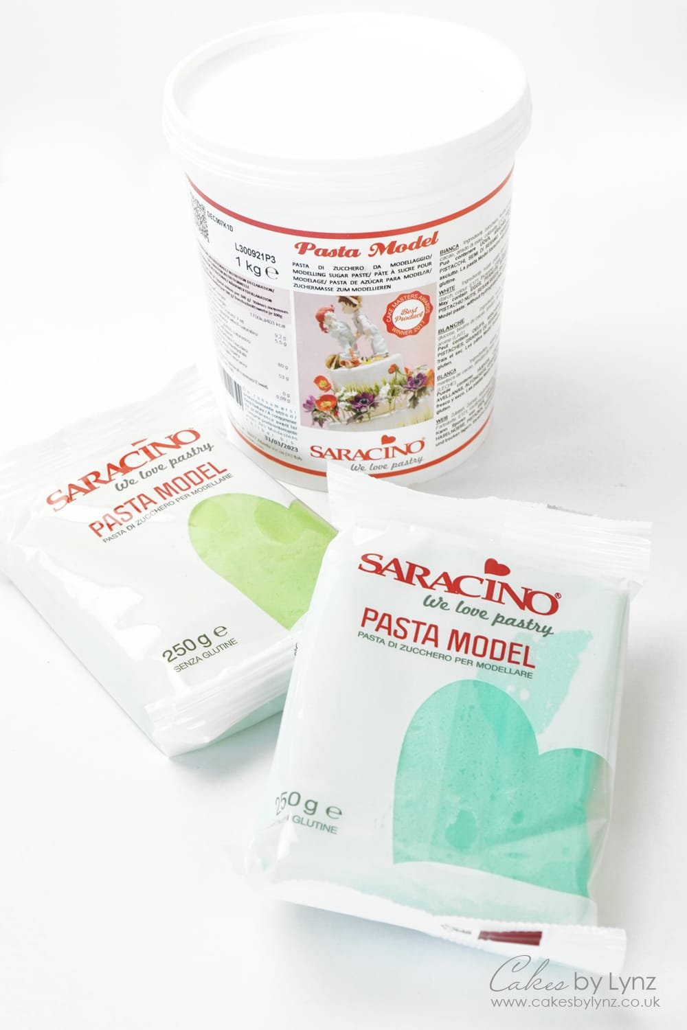 Differences Between Fondant, Modelling Paste & Gumpaste - Cakes by Lynz