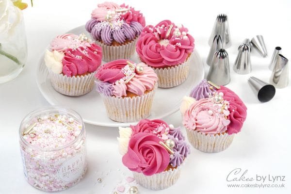 Piping a Box of Cupcakes - Piping Techniques - Cakes by Lynz