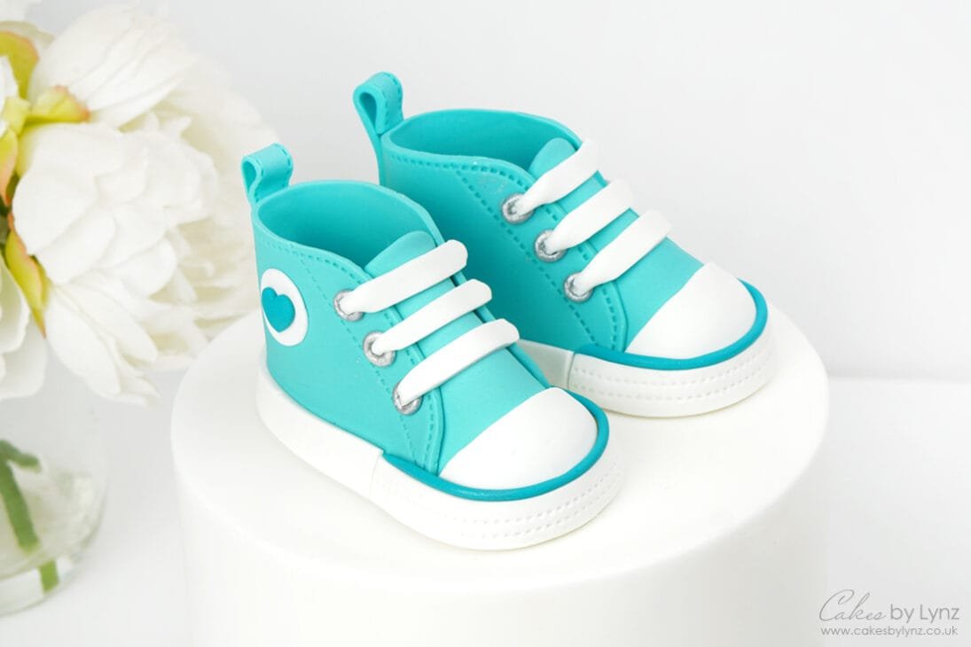 Cakes by Lynz - Free Cake Decorating Tutorials & Videos